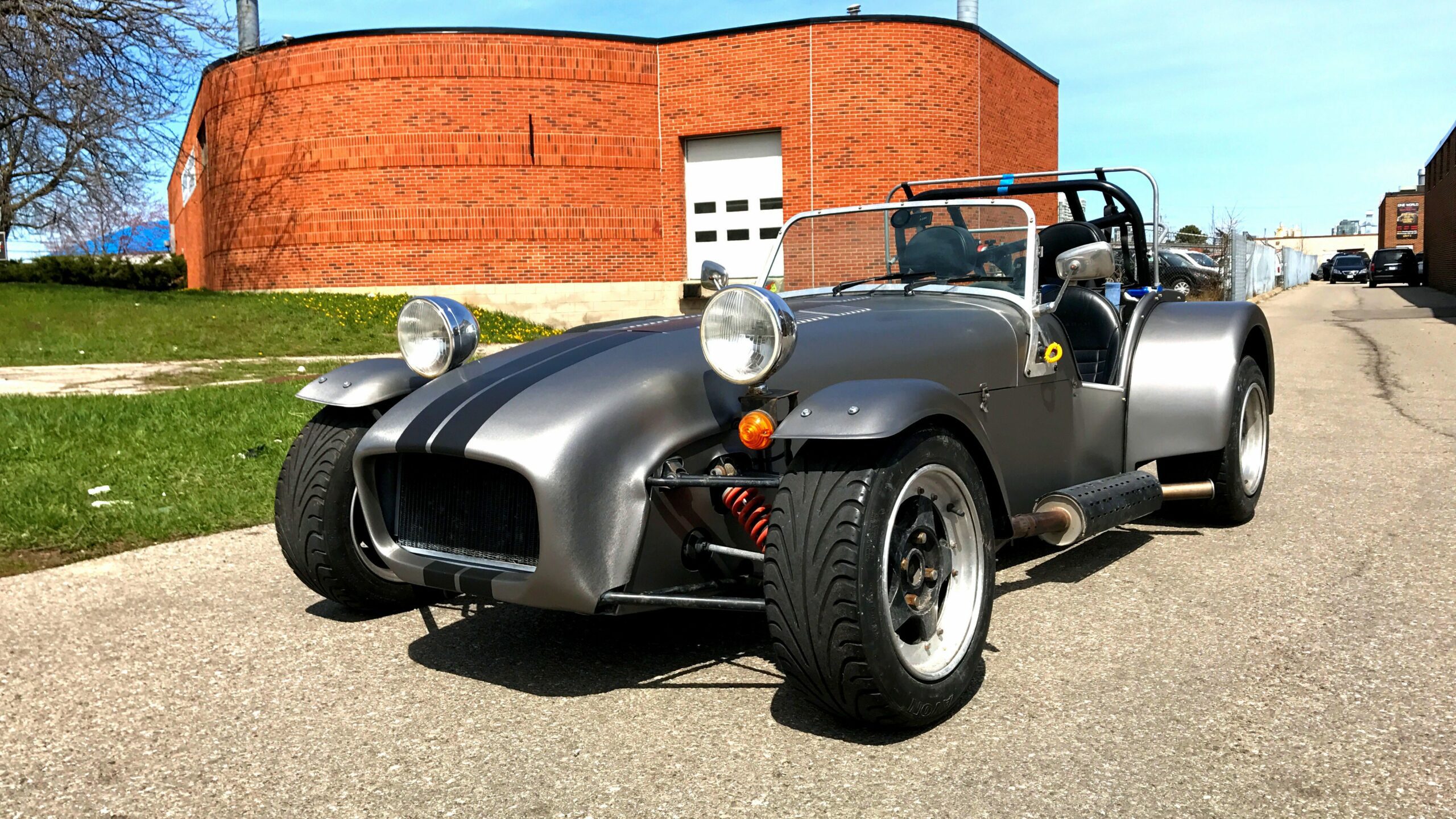 92 Lotus Caterham Brushed Titanium - Concept Wraps