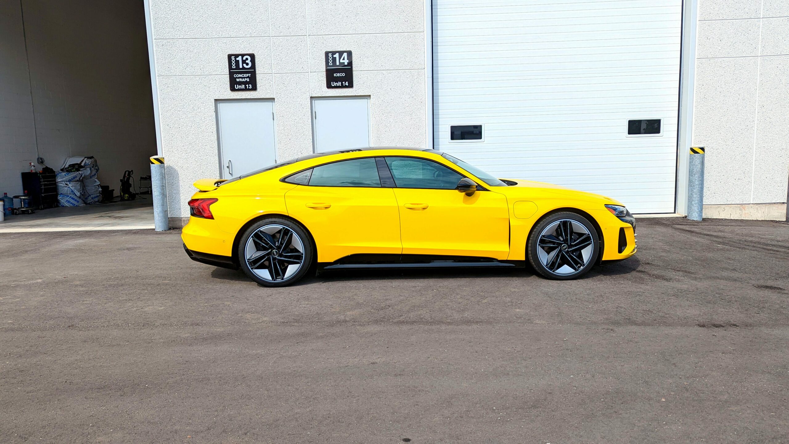 Audi E-Tron GT Gloss Bright Yellow - Concept Wraps