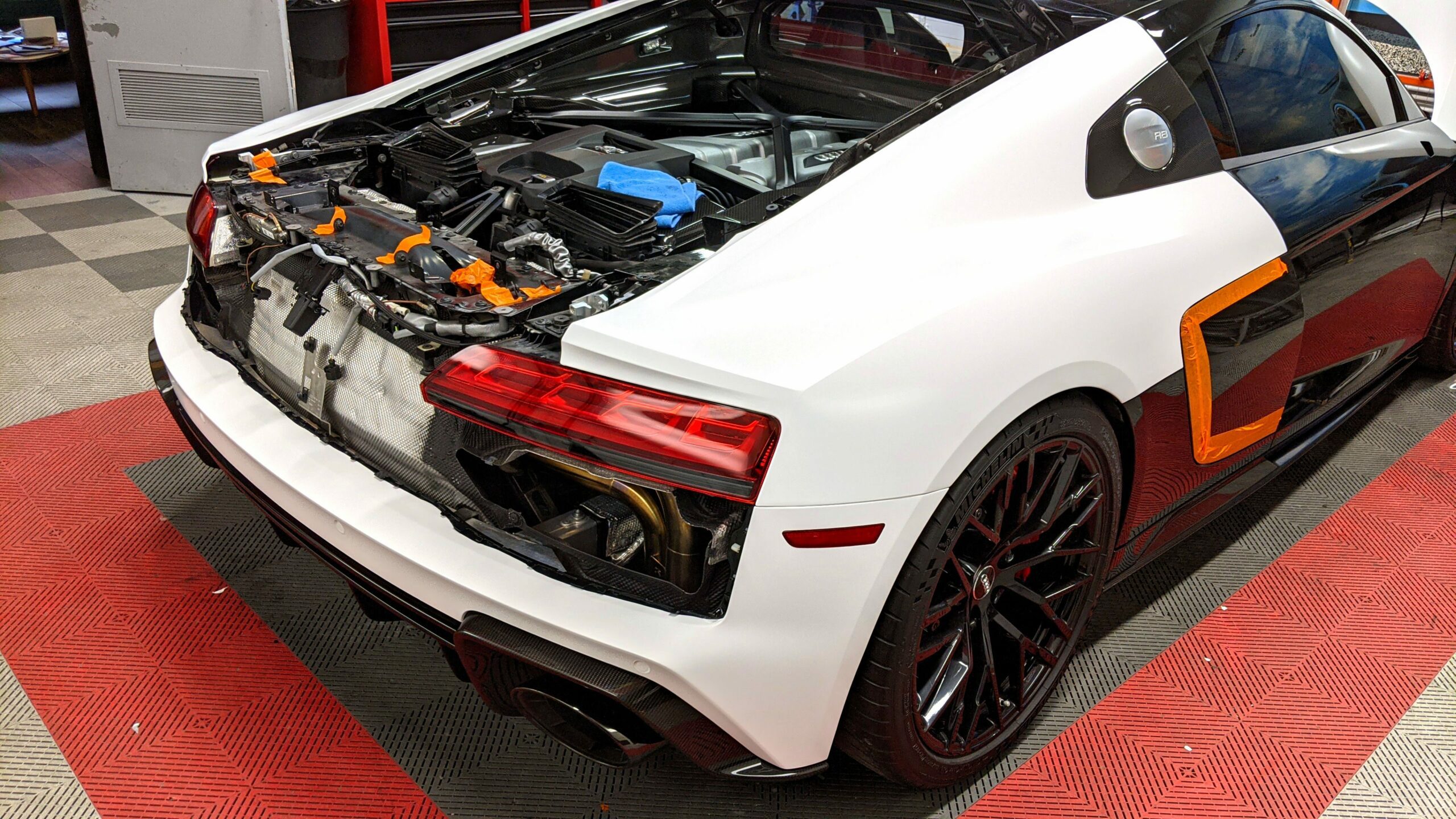 Audi R8 Satin White - Concept Wraps