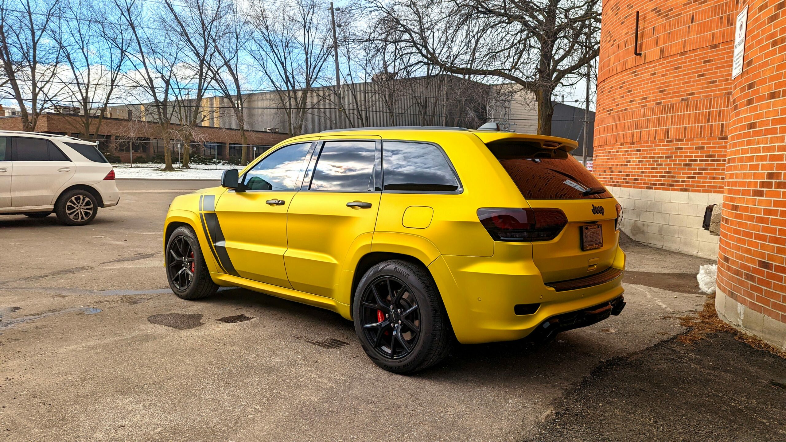 Jeep Grand Cherokee SRT Matte Iced Yellow Titanium - Concept Wraps