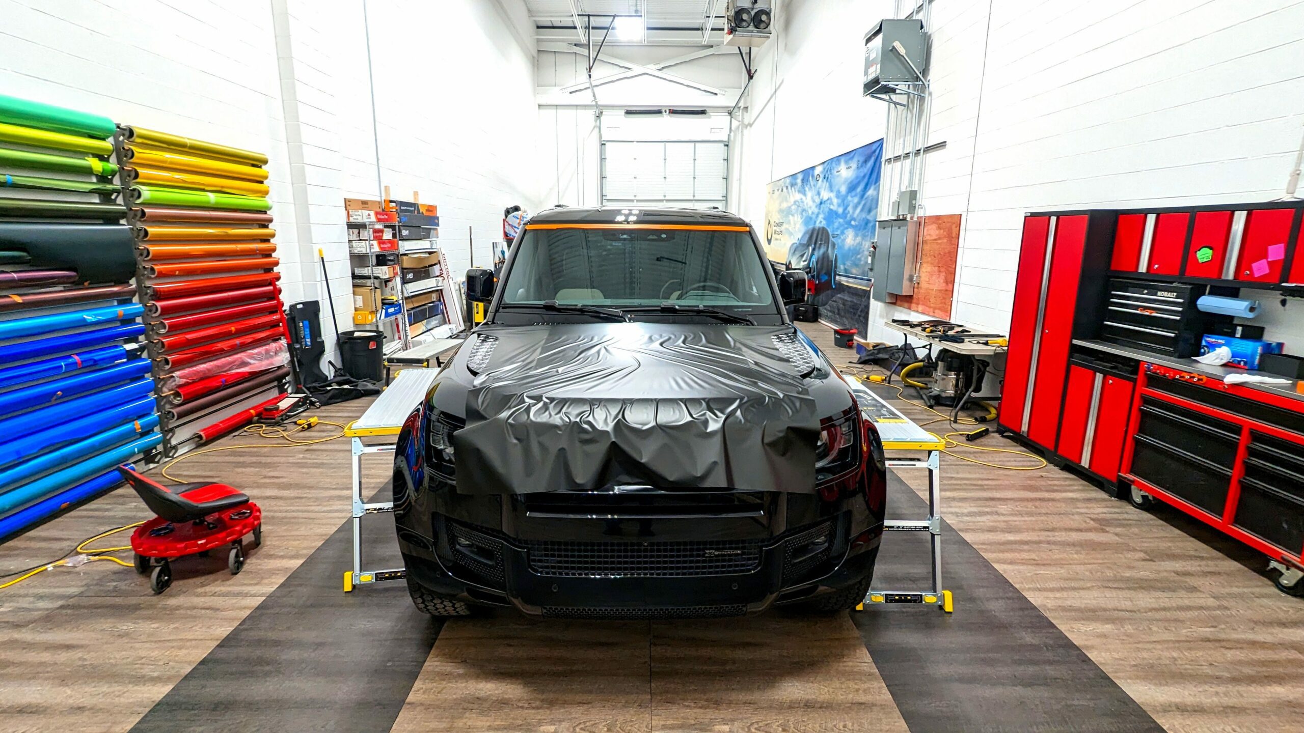Land Rover Defender Matte Phantom Black - Concept Wraps
