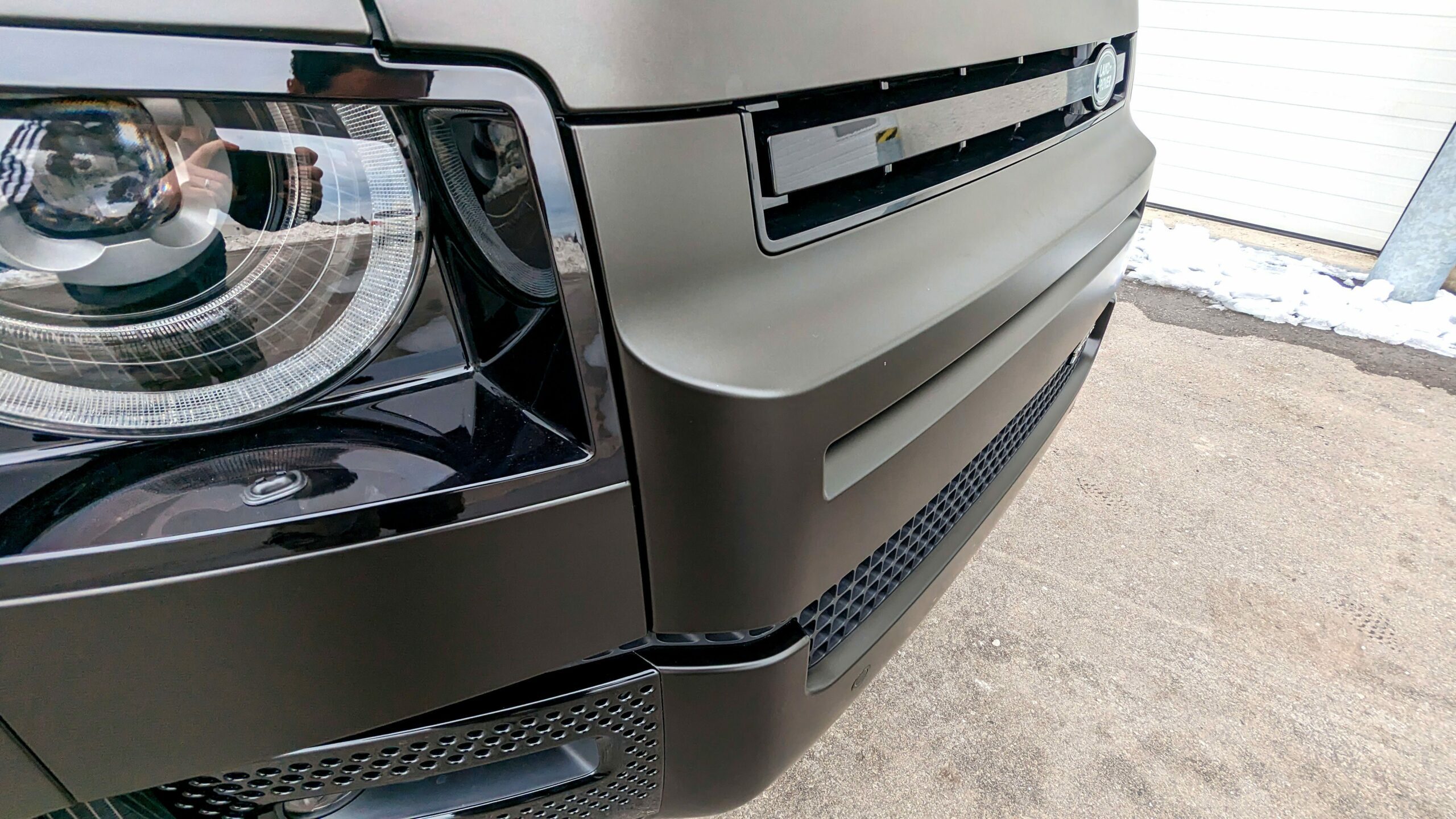 Land Rover Defender Matte Phantom Black - Concept Wraps