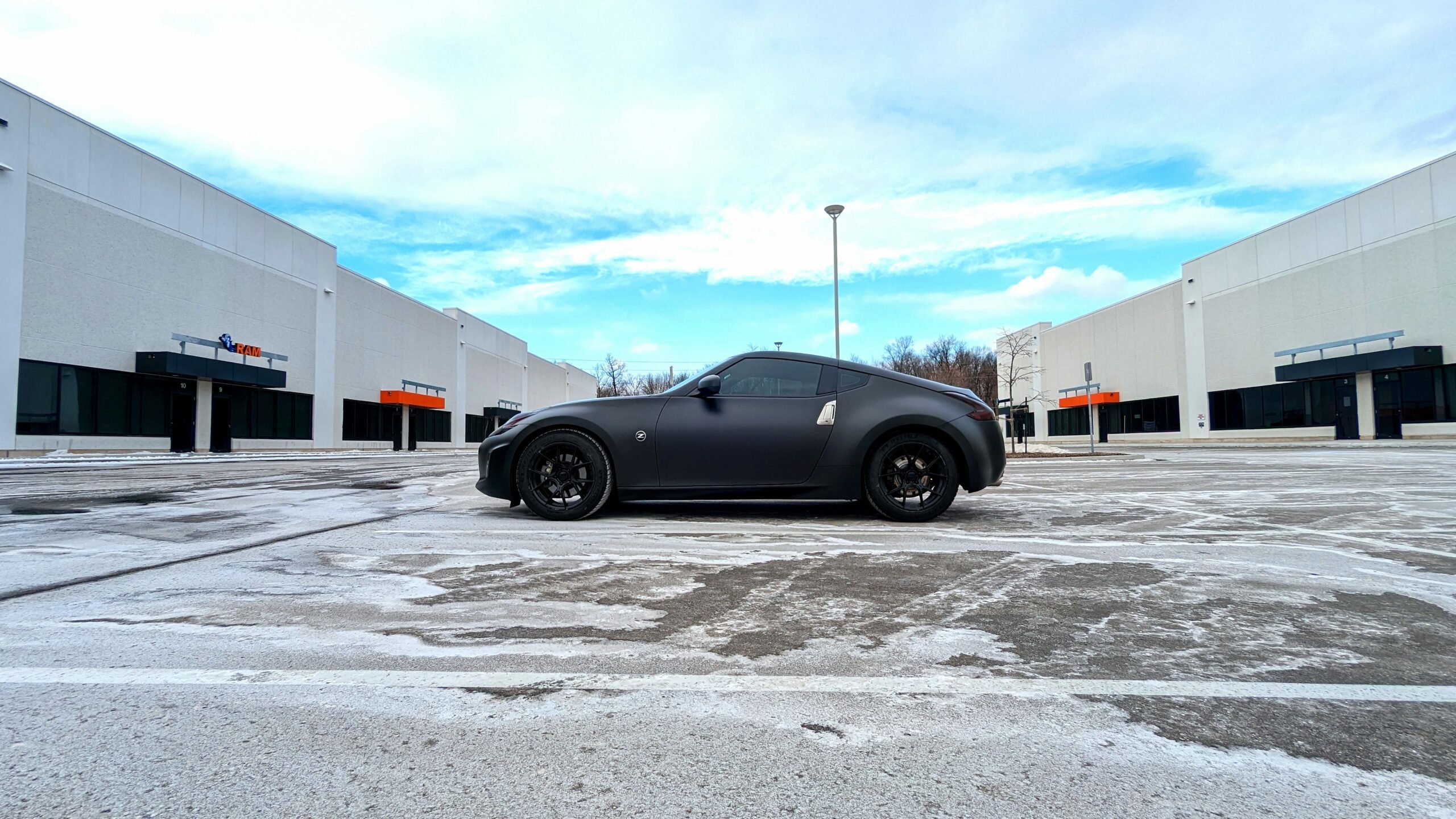 Nissan 370Z Matte Phantom Black - Concept Wraps