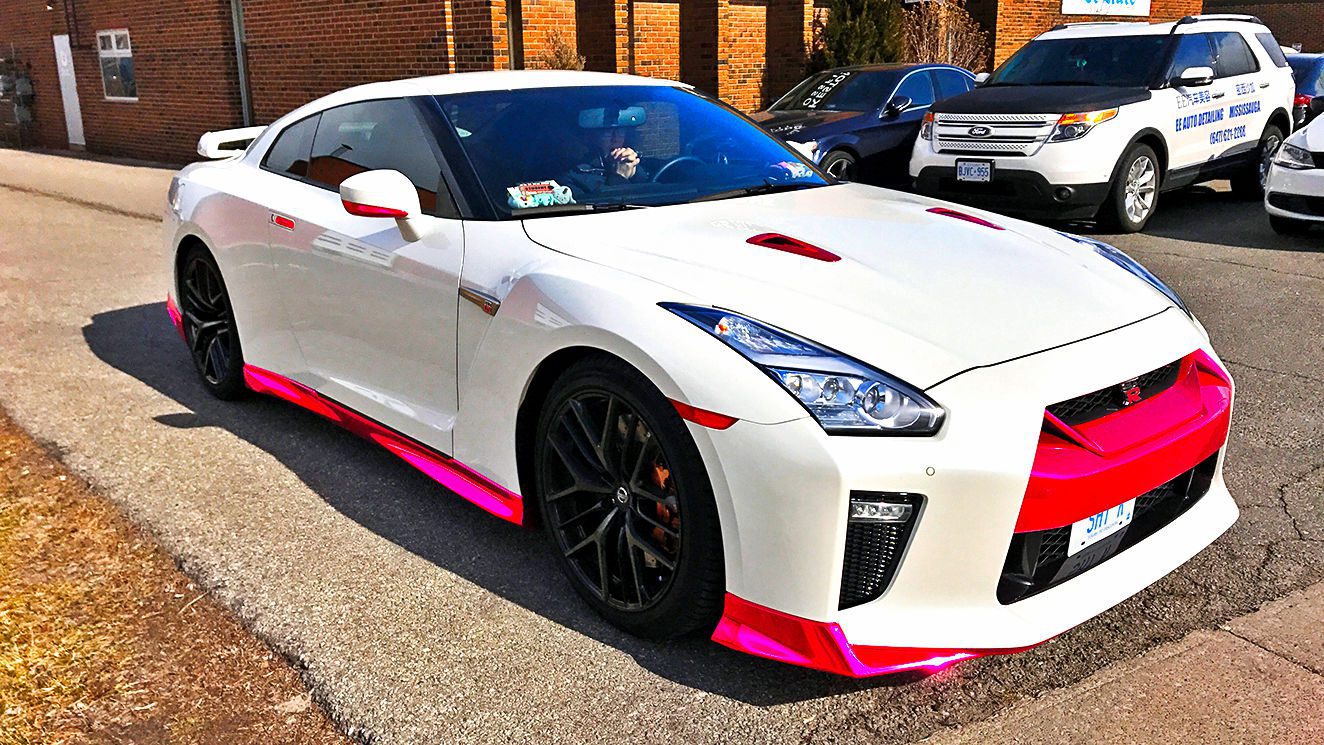 Nissan GTR Pink Chrome - Concept Wraps