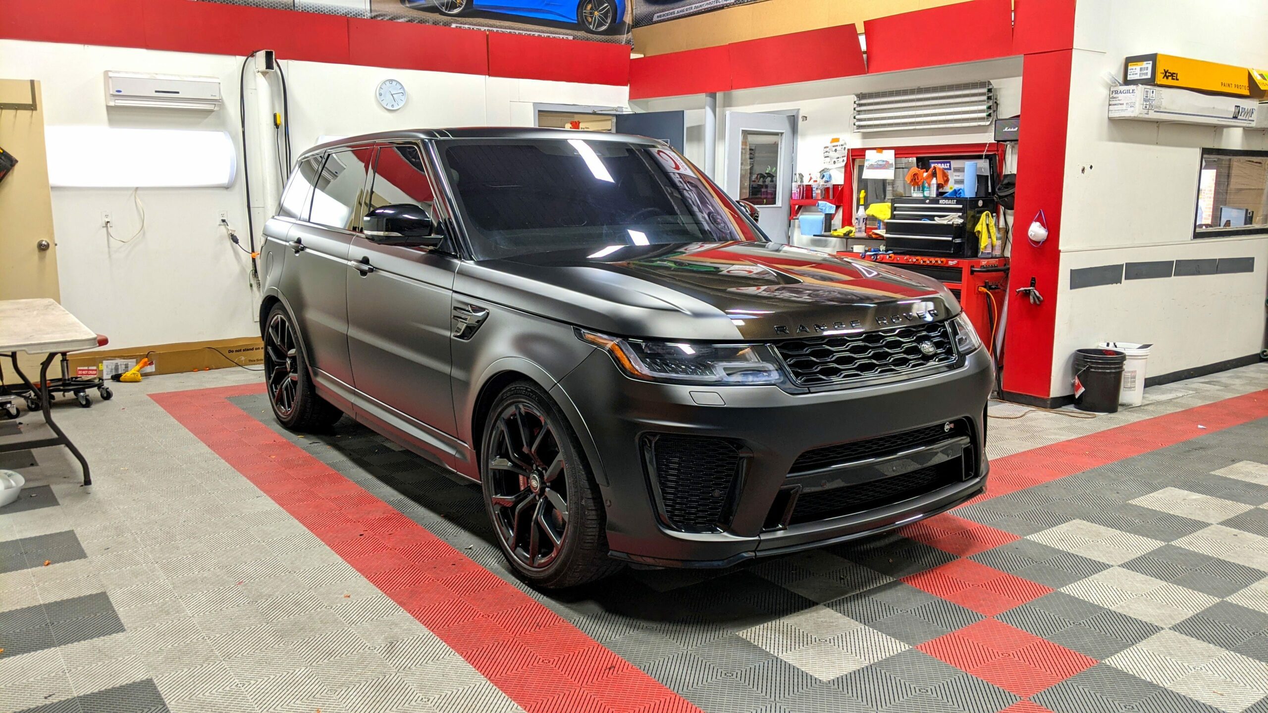 Range Rover SVR Phantom Bk - Concept Wraps