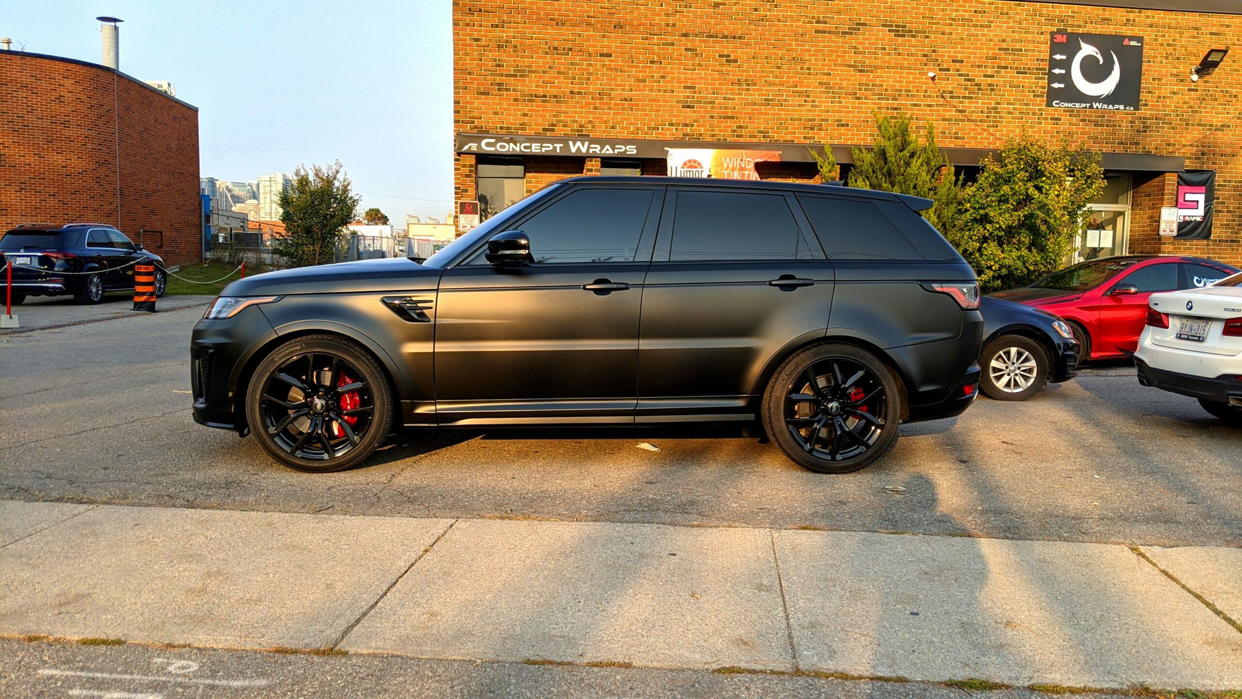 Range Rover SVR Phantom Bk - Concept Wraps