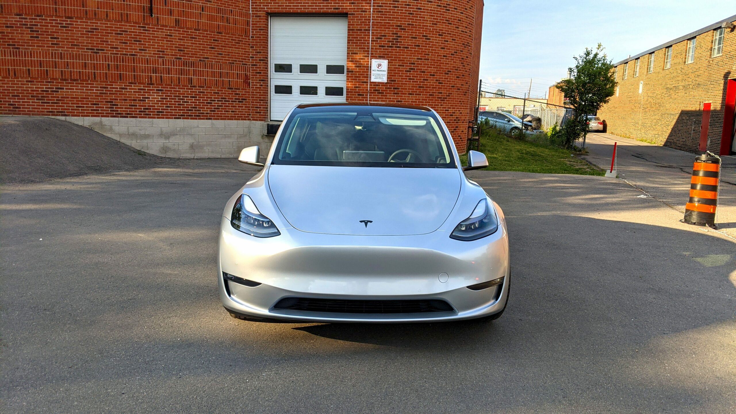 Tesla Model Y Gloss Silver - Concept Wraps