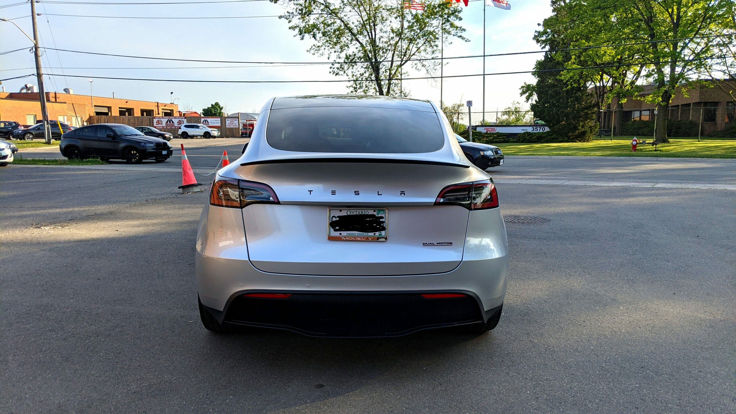 Tesla Model Y Gloss Silver - Concept Wraps