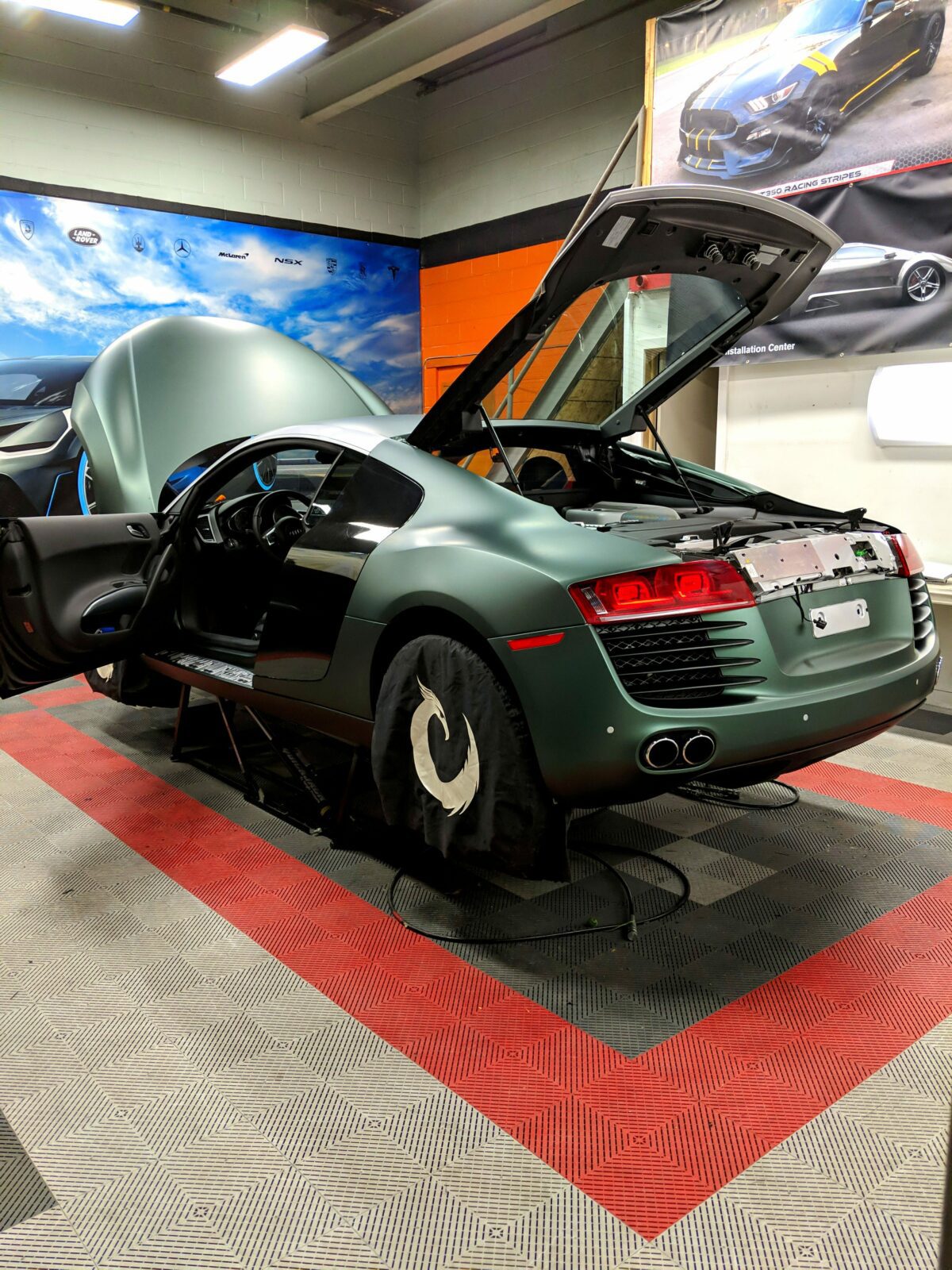 Audi R8 Matte Pine Green Met - Concept Wraps