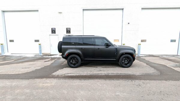 Land Rover Defender Matte Phantom Black - Concept Wraps